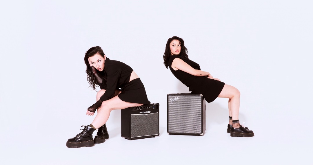 Daisy Grenade - Duo, Tour Dates 2024, Tickets, Concerts, Events & Gigs ...