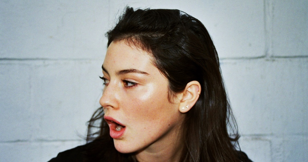 Gracie Abrams - Singer/Songwriter, Tour Dates 2022, Tickets, Concerts ...